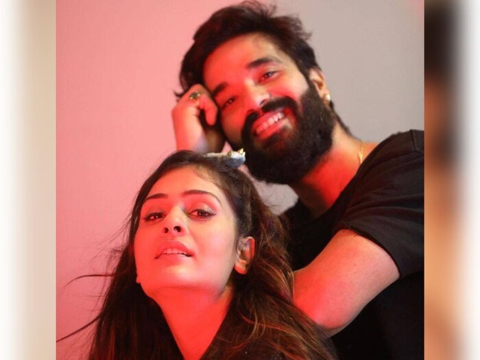 Payal Rajput Shares her private photos with Boyfriend fans shocked ...