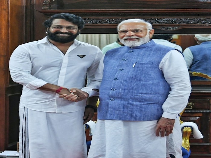 Pm modi meets kannada actors yash and rishab shetty in bengaluru remembered puneet rajkumar - PM ...