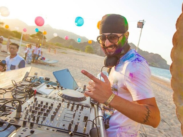 Meet DJ Pulse Toronto got everyone grooving to his beats sharing stage ...