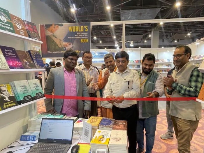 New delhi world book fair 2023 vishwa pustak mela rekhta books hindi ...