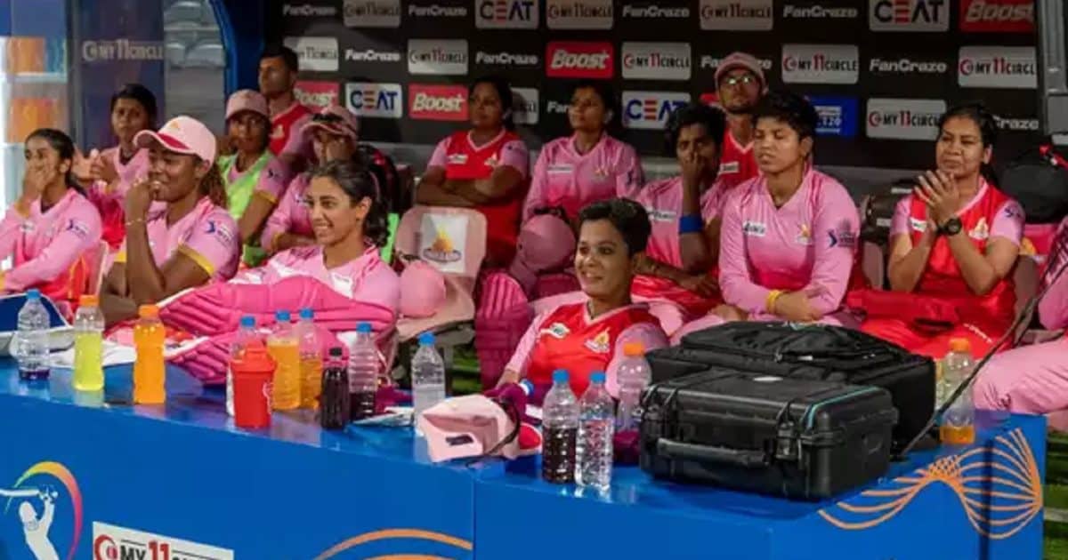 Akash chopra said harmanpreet kaur smriti mandhana dipti sharma are ...