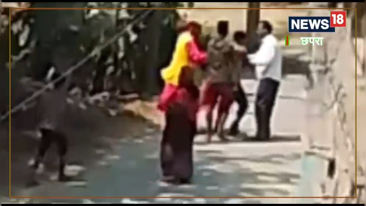 Chapra Crime News On Giving Information About Liquor Bullies Attacked