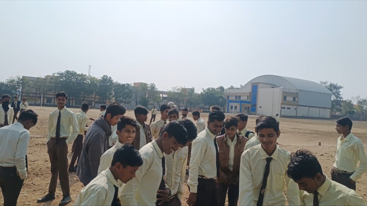 Rajgarh drug addicts occupy the temple of education sharab kebab party ...