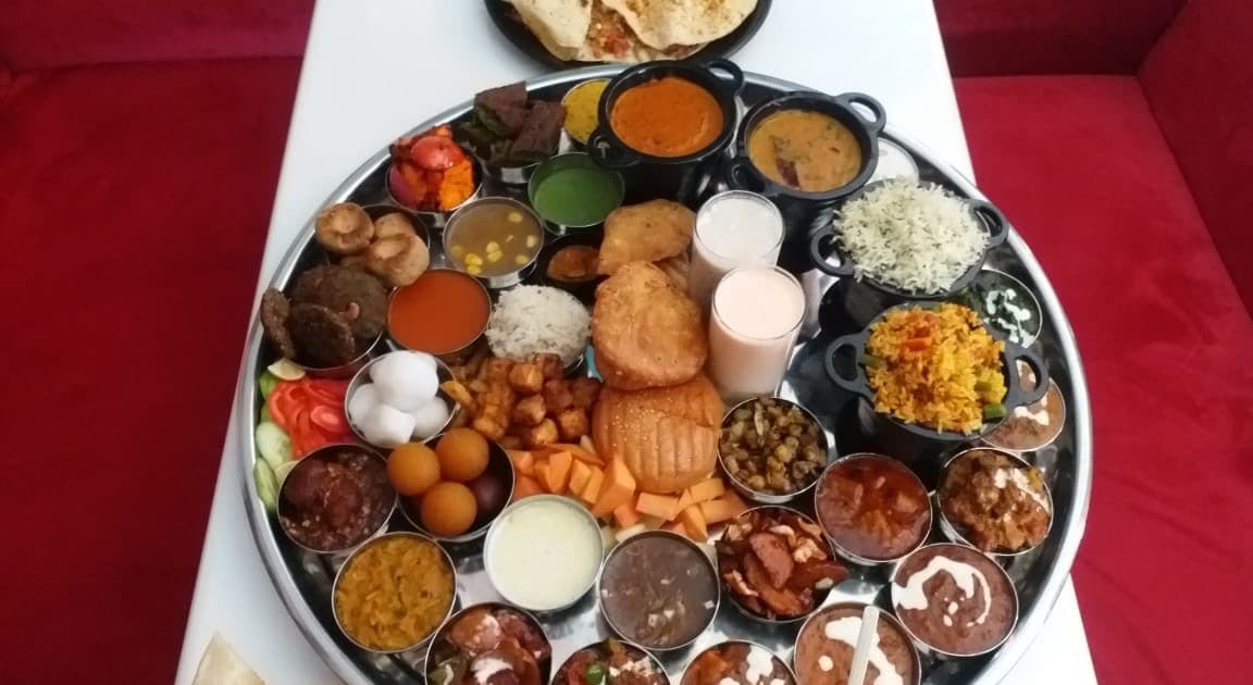 Jodhpur News : यहां मिलती है 56 भोग की थाली, 25 मिनट में थाली खाने वाले ...