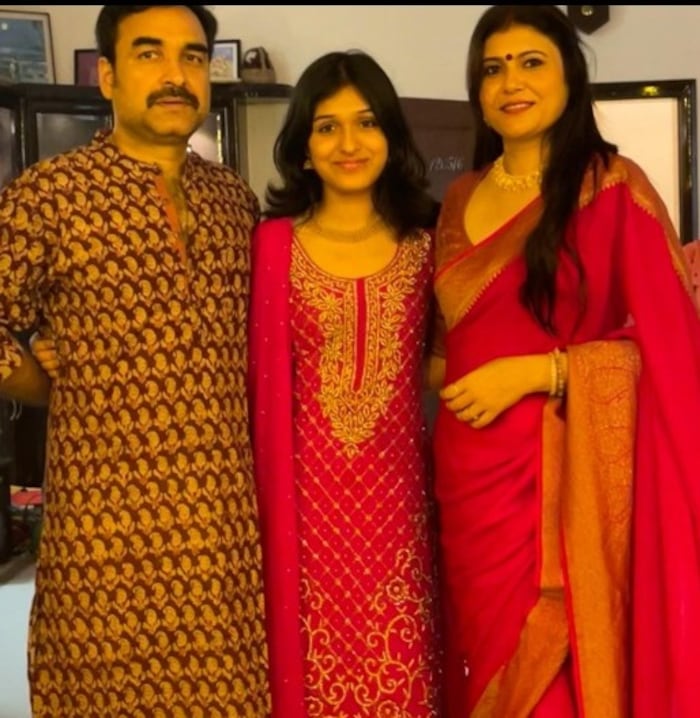Mirzapur kaleen Bhaiya aka Pankaj Tripathi Daughter Aashi looks very ...