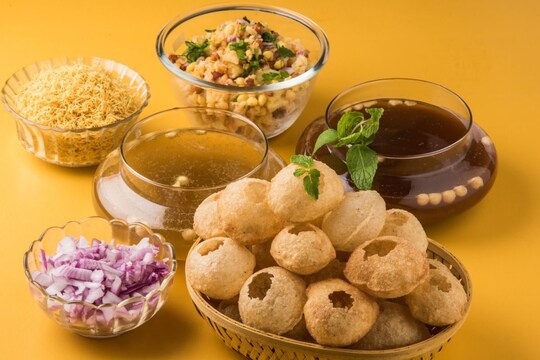 Gol Gappe Recipe: अप्रैल फूल बनने के बाद मूड खराब है? चटपटे गोलगप्पे ...