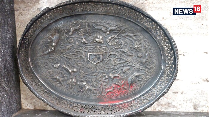 Nawab royal Holi Sharbat made in silver pot color was kept chandi plate ...