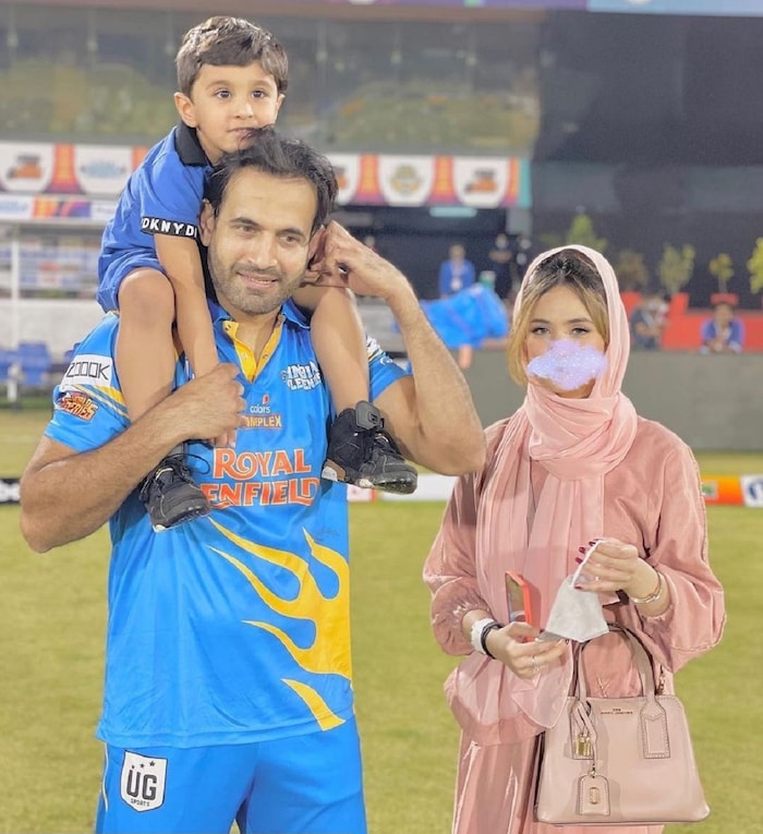 Irfan Pathan Trolled For shared a beautiful photo with his wife safa ...