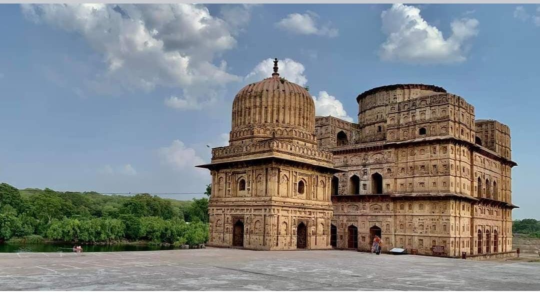 Jahangir Mahal Orchha Dosti ki Misal Bundela Raja Vir Singh Ju Dev made ...