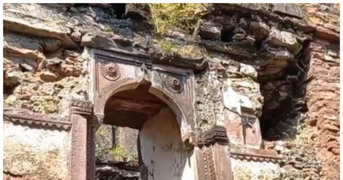 Rani durgavati became immortal sacrificing herself know singorgarh fort ...