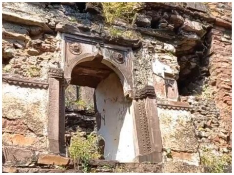 Rani durgavati became immortal sacrificing herself know singorgarh fort ...