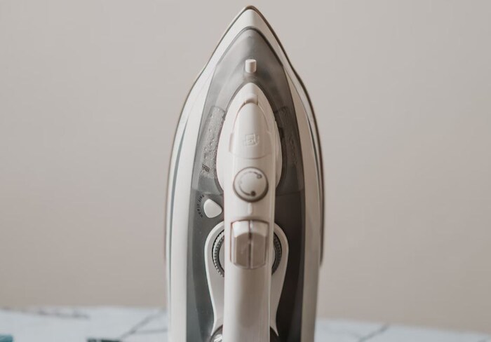 How to use steam iron perfectly to get the perfect output Check 5 Tips ...