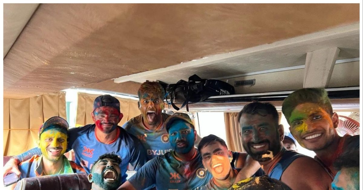 Indian cricket team enjoys holi in team bus ahead of 4th test in ...