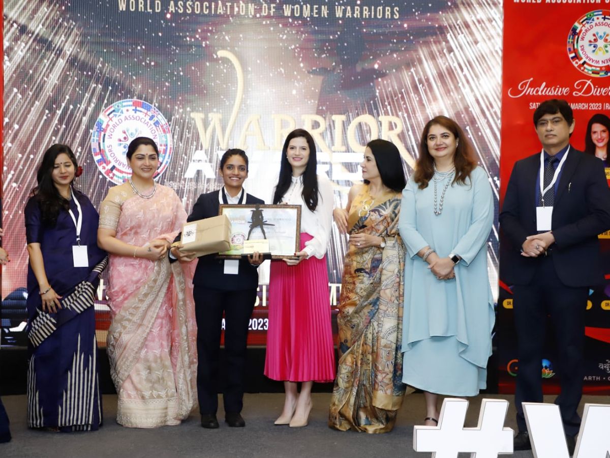 सूफिया सूफी और सुधा वर्गीज WAOW वॉरियर अवार्ड से सम्मानित - Sufiya Sufi ...