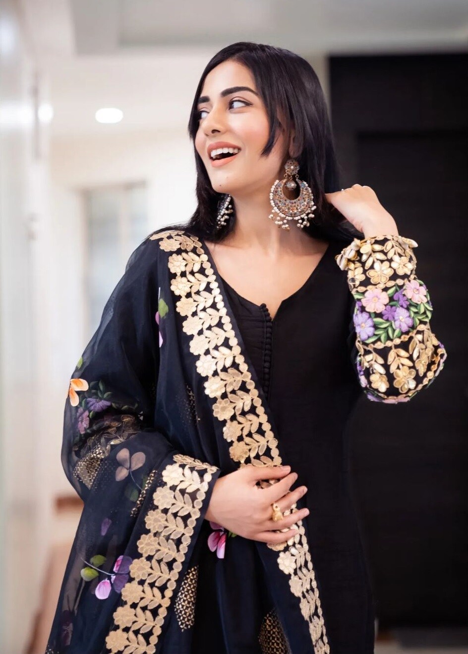 When amrita rao abuse esha deol on set of pyare mohan got big slap know ...