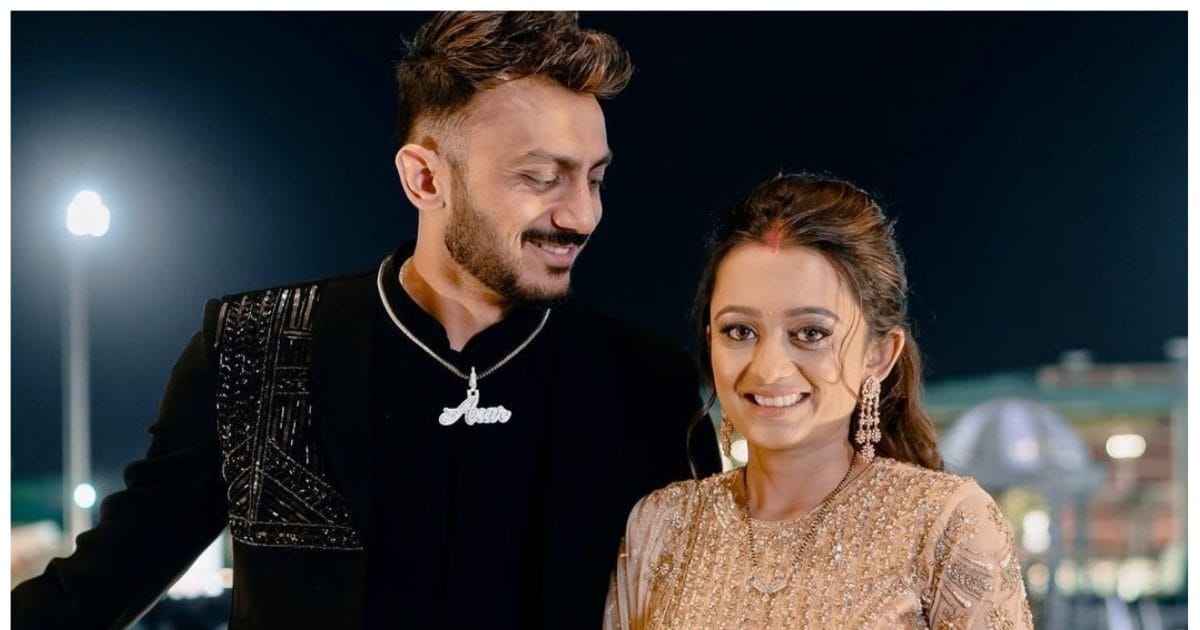India vs australia Axar Patel Wife Meha Offer Prayers At Ujjain ...