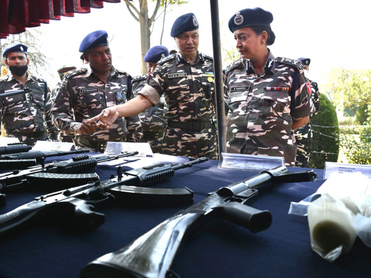 ips story who is ssb dg rashmi shukla and adg b radhika make history in ...