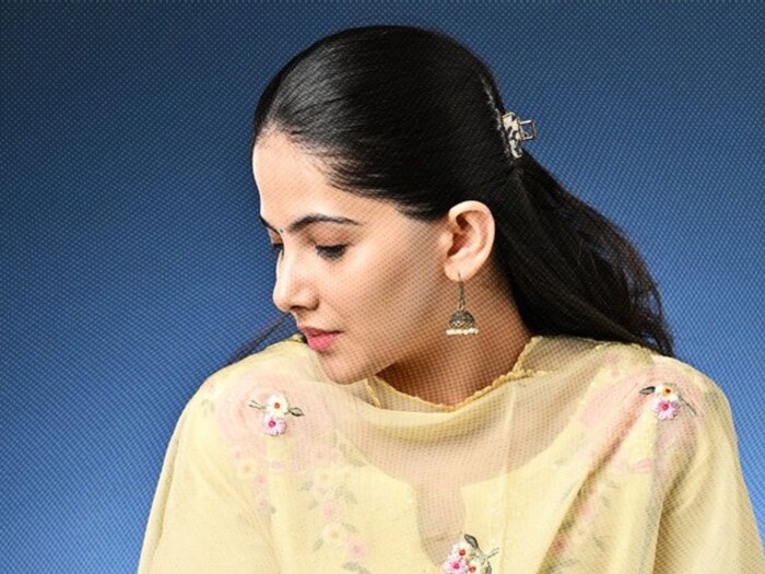 Jaya Kishori Photos Look How Stylish Motivational Speaker Is Look At