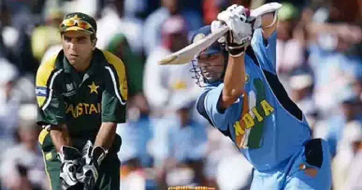 Irfan Pathan used to avoid eating food in front of Sachin Tendulkar ...