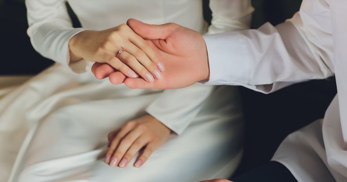 Iran temporary marriage in shia muslims couple become husband wife ...