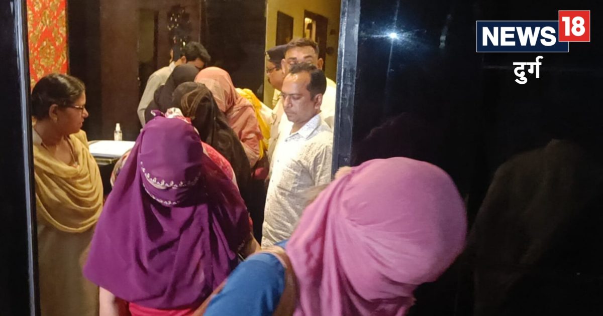 Durg Crime News: वॉट्सऐप पर होता था लड़कियों का सौदा, पुलिस ने किया डर्टी गेम का भंडाफोड़ - durg ...