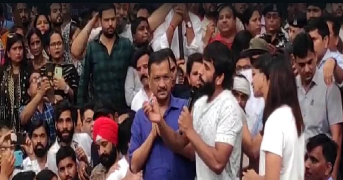 महिला पहलवानों के धरने पर पहुंचे CM अरविंद केजरीवाल, लोगों से की अपील ...