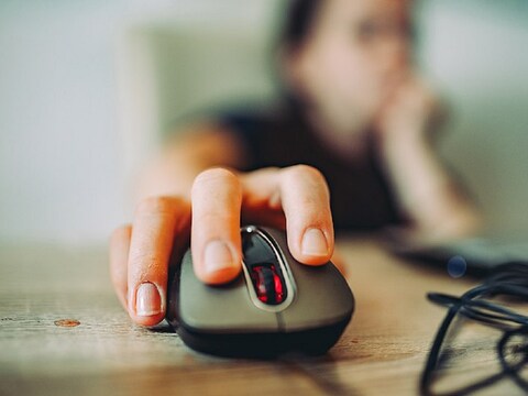 How we use computer mouse tells stress level at work in better way ...