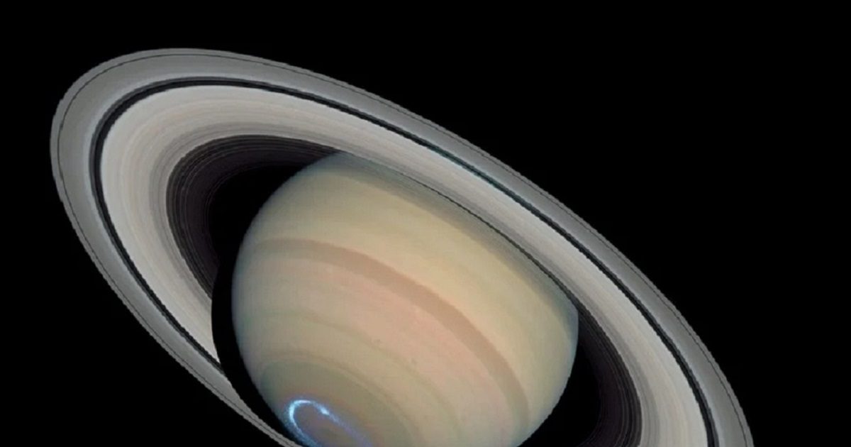 Saturn Ring pieces falling and heating up its atmosphere - शनि के छल्ले ...