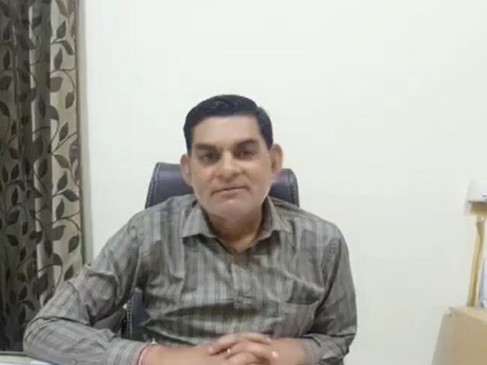 PHOTOS: 'मेरा बालम थानेदार चलावे जिप्सी' पर खूब थिरकी इंग्लिश की ...