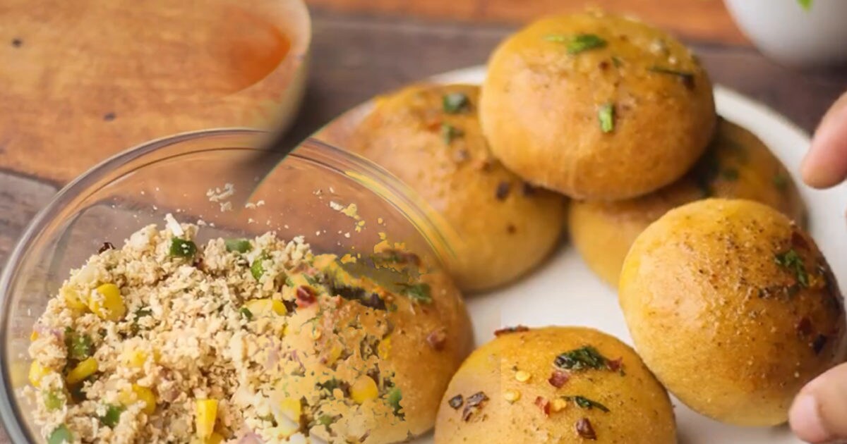 Paneer Naan Bombs Video Recipe for Breakfast - ब्रेकफास्ट में बनानी है ...