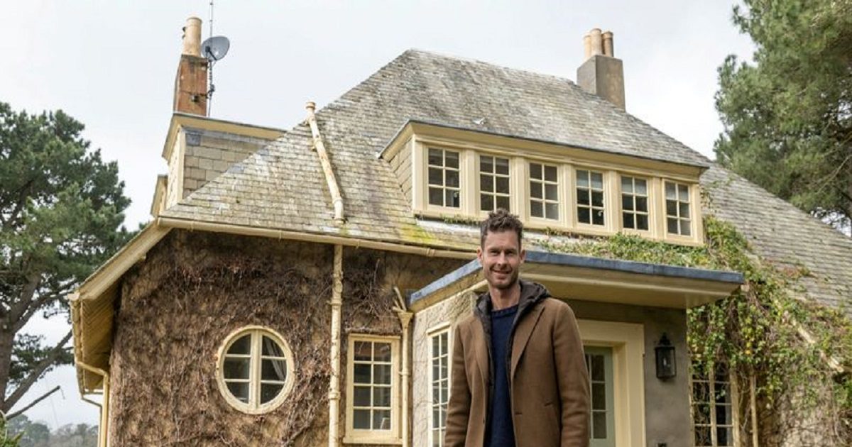 1 अरब में शख्स ने खरीदा आलीशान महल, अंदर जाते ही निकली चीख, रोते हुए ...