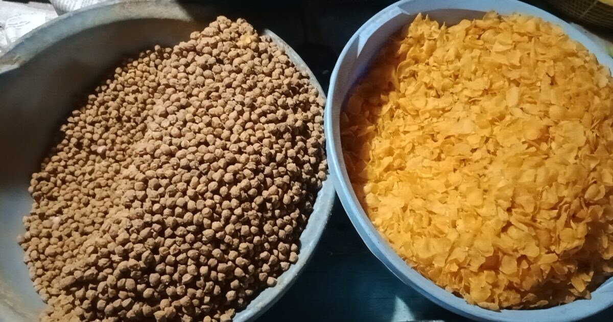 Street Food: गुमला में गरमा-गरम भूंजा के दीवाने हैं लोग, चटनी व अचार ...