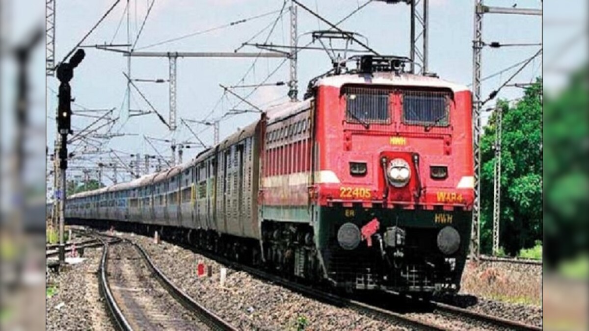 New train hatia purnia will be stop in mew baurani sation for 5 min ...