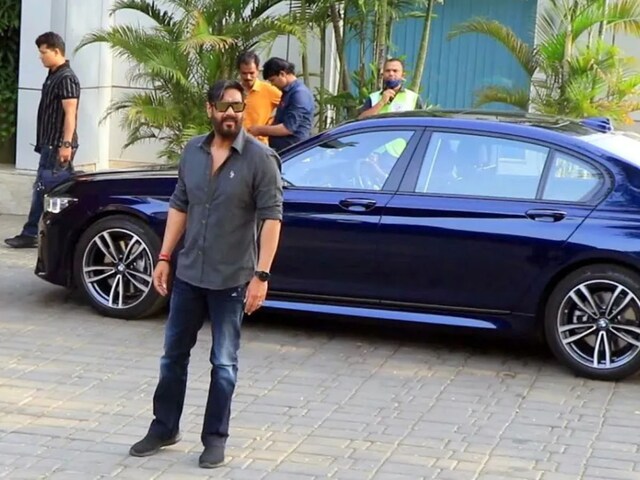 अजय देवगन ने खरीदी अपनी पहली EV, इस लग्जरी सेडान पर आया दिल - Bollywood ...