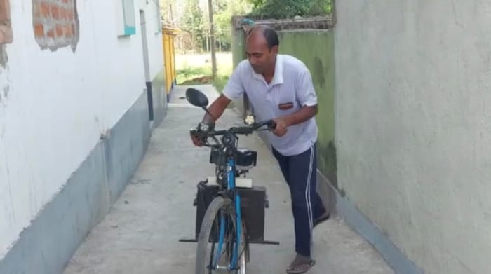 PHOTOS: दिव्यांग ने लगाया ऐसा दिमाग कि कबाड़ से बना डाली 2 गियर वाली ई ...