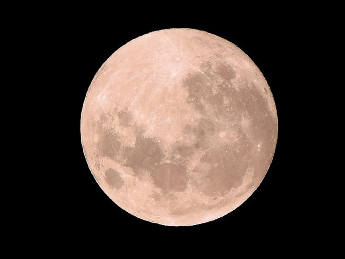 What does Science Say why Moon appears in various colours - क्या कहता ...