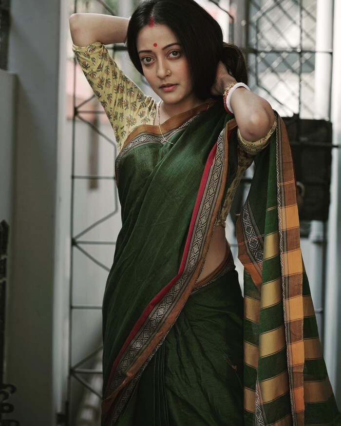 43 की उम्र में कुंवारी हैं खूबसूरत एक्ट्रेस, शाही परिवार से है ताल्लुक ...