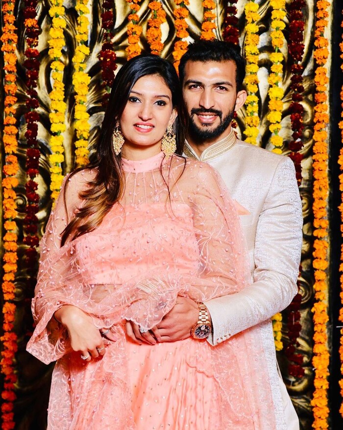 ऋषि धवन की वाइफ की मुस्‍कुराहट के हैं चर्चे ! मनमोहक हंसी के लिए अवॉर्ड ...