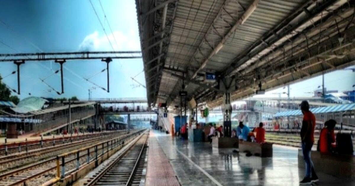 Train Alert! अब चिरगांव स्टेशन पर होगा सावरमती एक्सप्रेस का ठहराव ...