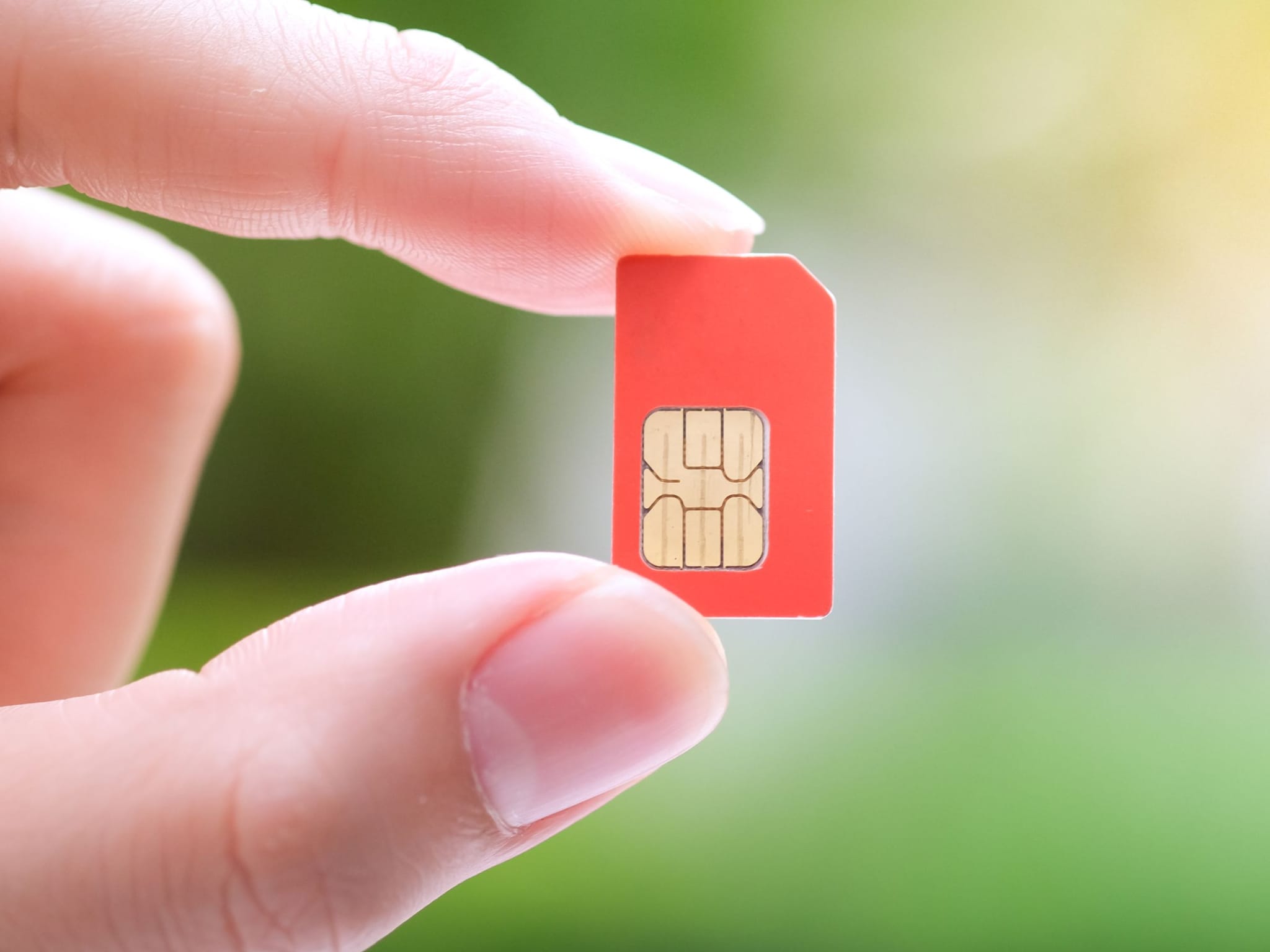 eSIM vs Physsical SIM: किसमें है ज्यादा सिरदर्दी, कौन ज्यादा सुरक्षित ...