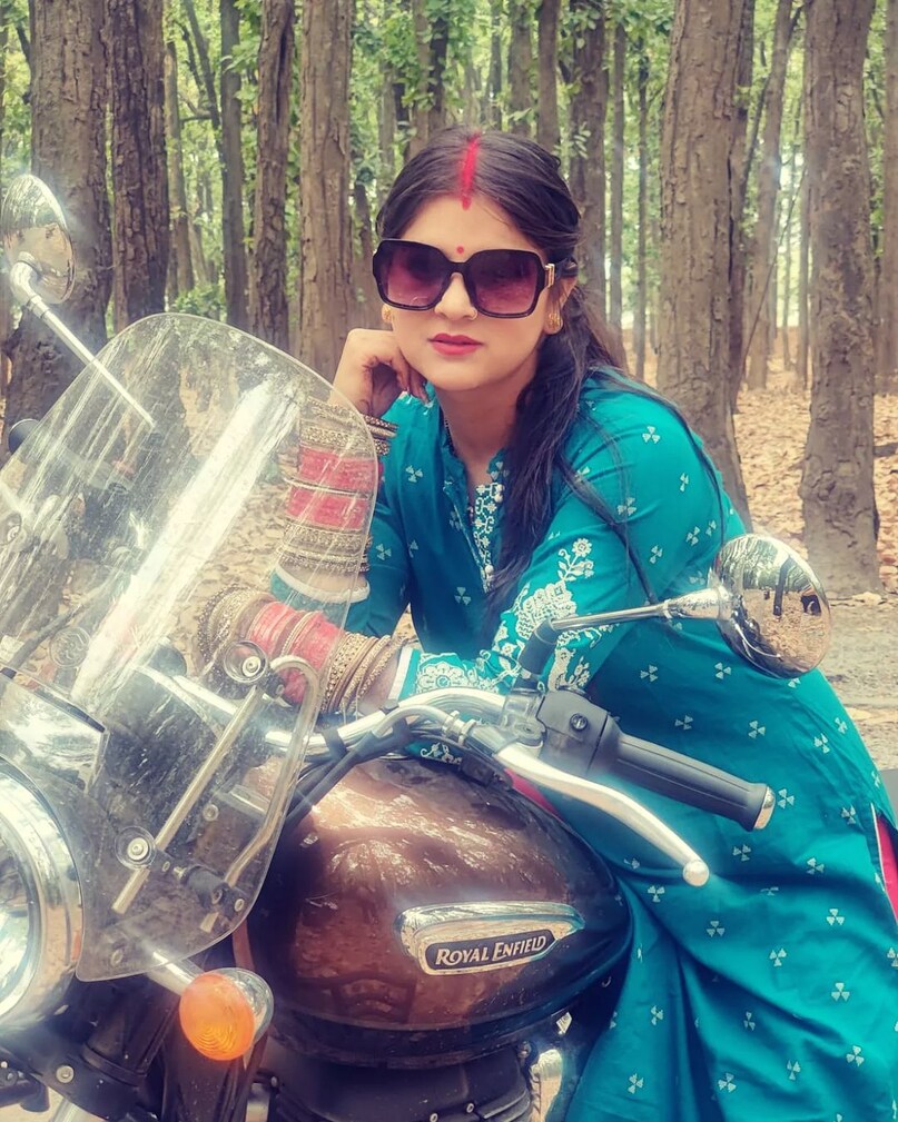 अपने सुरों से लोगों के दिलों पर राज करती है लेडी सिंघम, एक्टर सोनू सूद ...