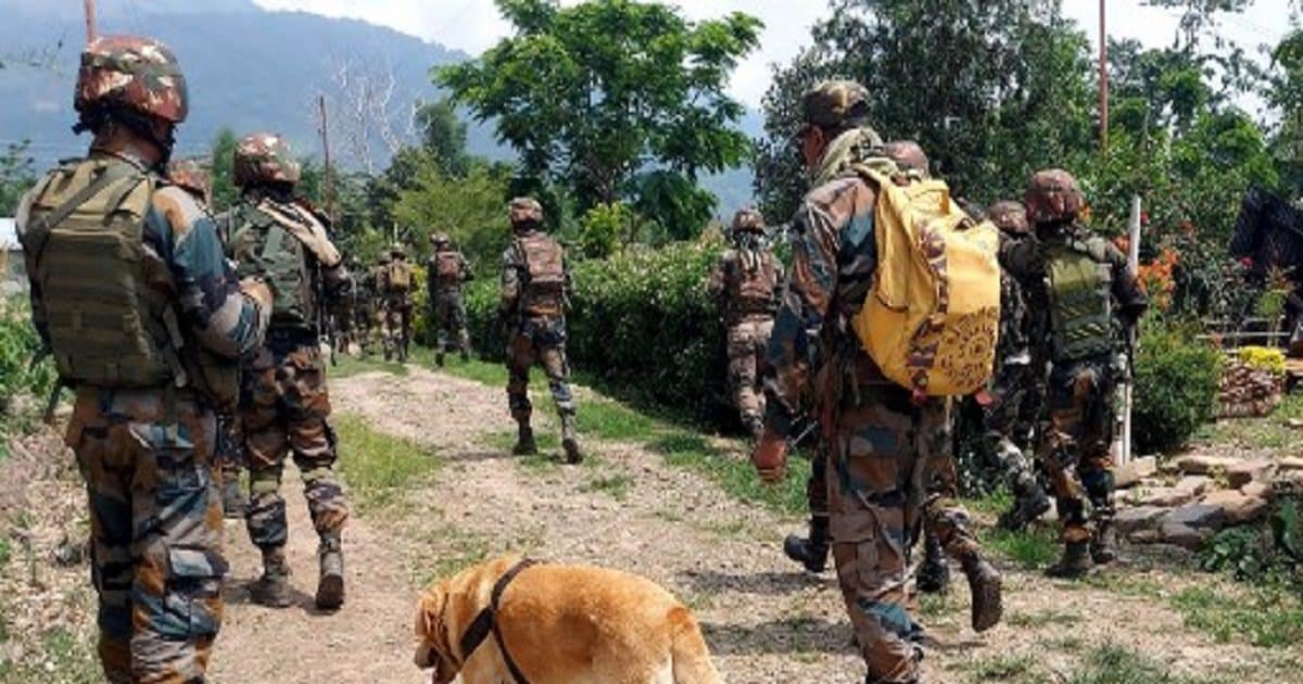 मणिपुर में यह कैसी साजिश? 35 खतरनाक हथियार और जंगी स्टोर बरामद, सुरक्षा ...