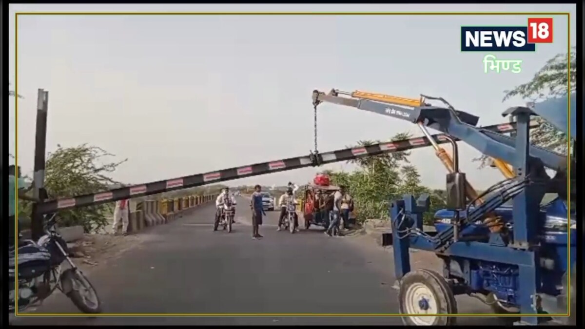 MP-UP को जोड़ने वाला पुल है क्रैक, कागजों पर भारी वाहनों का आवागमन है ...