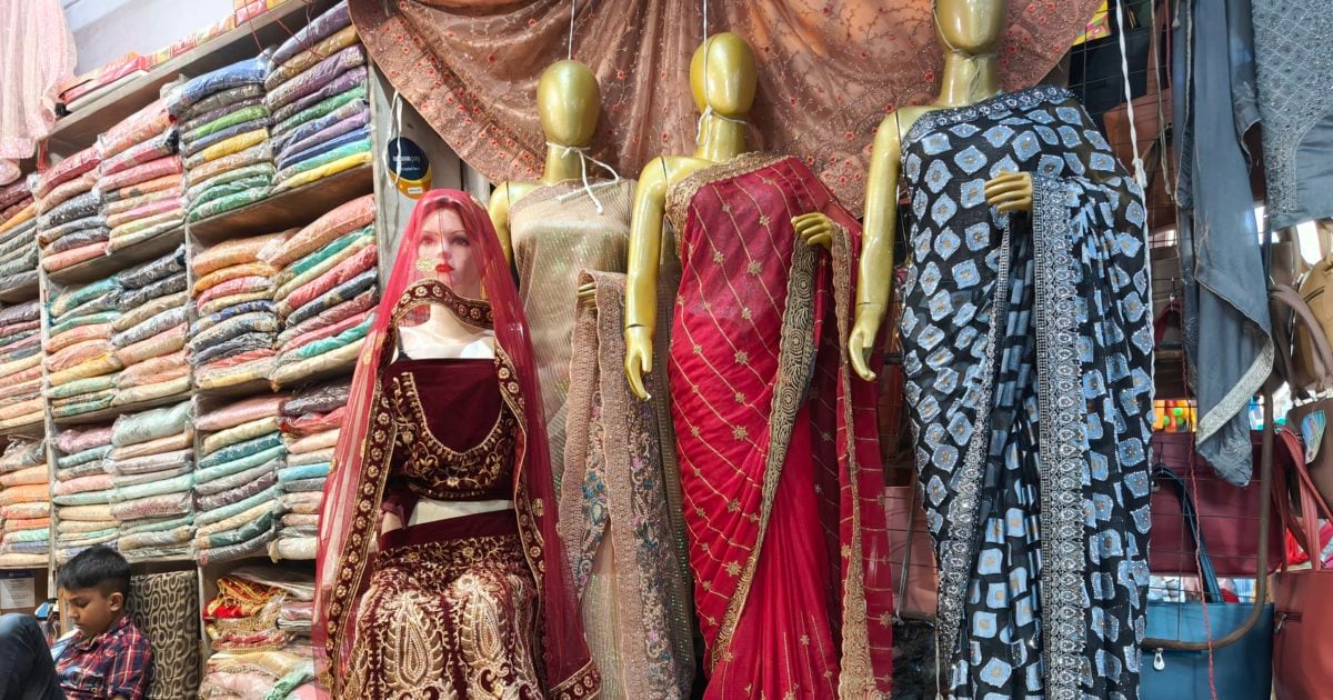 बदरपुर घूमने आए हैं तो यहां का मोलरबंद मार्केट आना न भूलें, जानें क्या ...