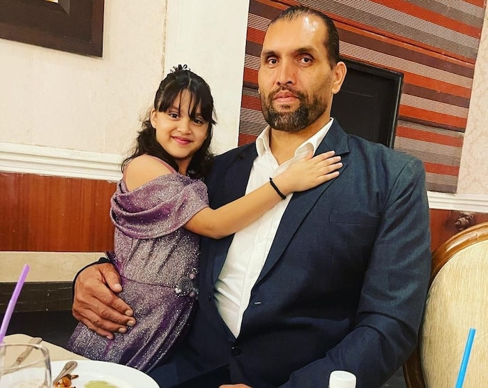 PHOTO: पिता शेर तो बेटी सवा शेर, The Great Khali की बिटिया है सोशल ...