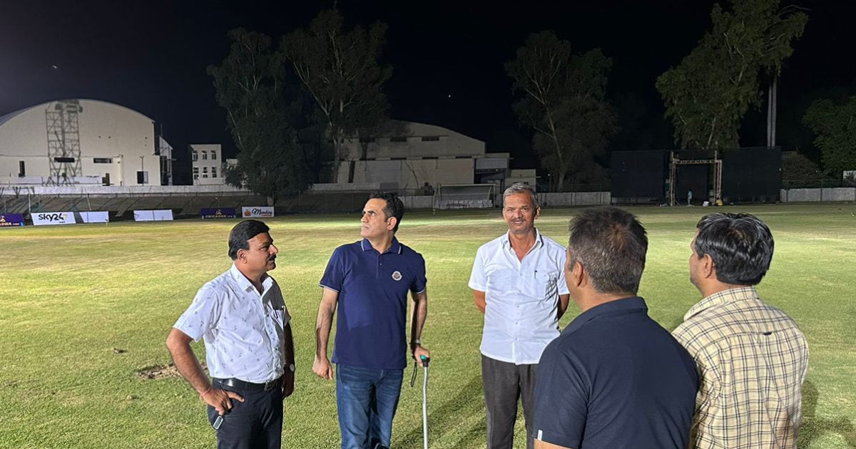 RCL का आगाज आज शाम से, बॉलीवुड सितारे और क्रिकेटर्स बढ़ाएंगे खिलाड़ियों ...