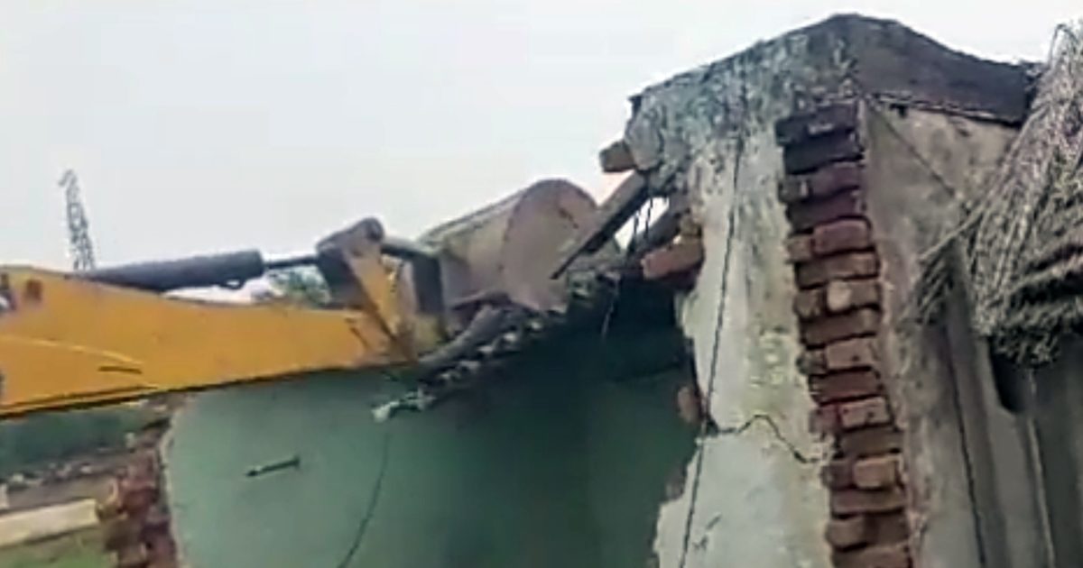 यूपी की राह पर हरियाणाः 2 बदमाशों के घर पर चला खट्टर सरकार का ‘बुलडोजर ...