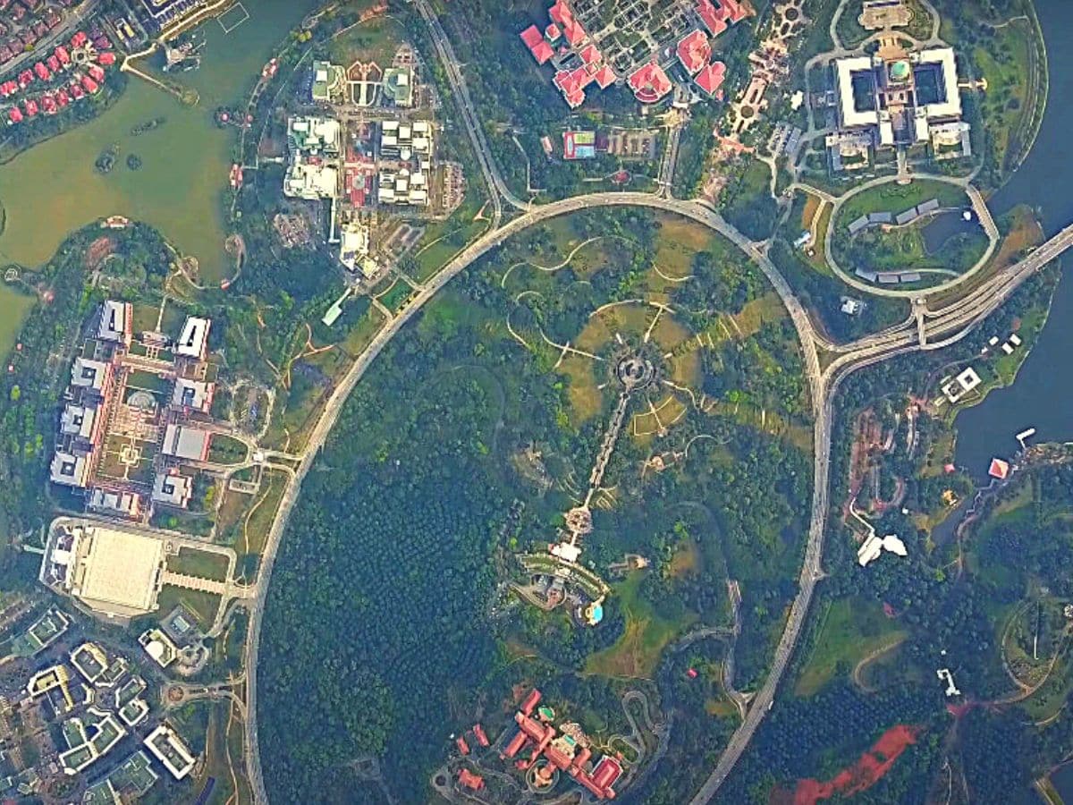 World’s Largest Roundabout: दुनिया का सबसे बड़ा चौराहा! महल से लेकर ...