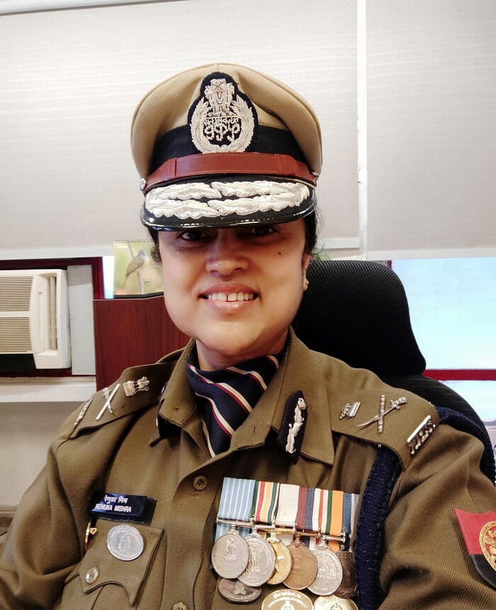 Success Story : कौन हैं IPS रेणुका मिश्रा, जिन्हें दी गई है UP Police ...