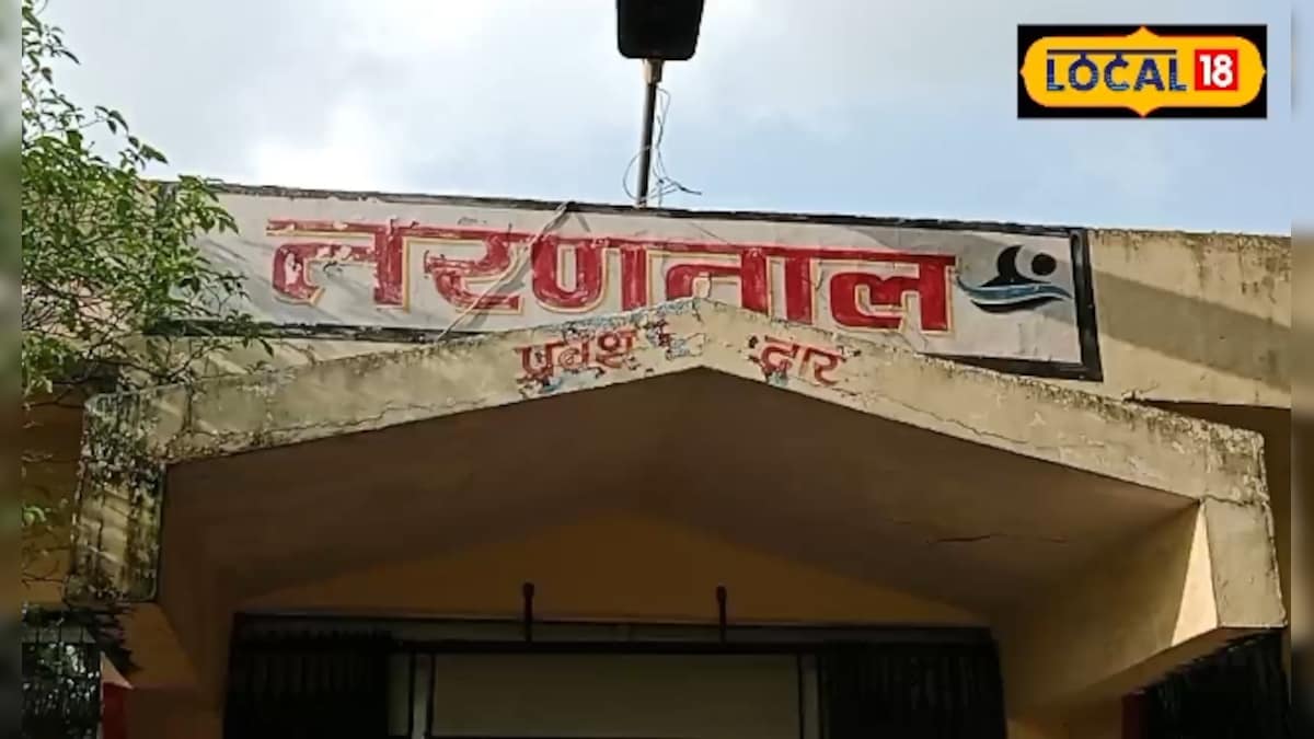 सीतापुर में यहां है बेस्ट स्विमिंग पूल, पांच बैचों में दी जाती है ...